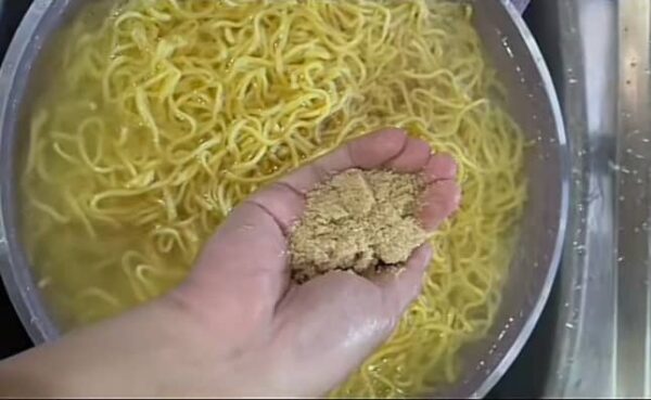 Tak Cukup Hanya Celur Air Panas, Ini Bahan Lain Kena Korang Letak Untuk ...